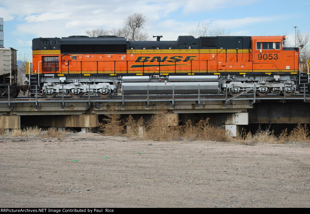 BNSF 9053